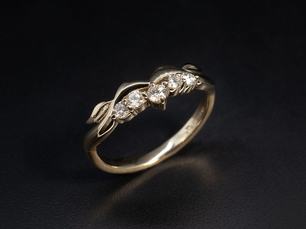 Bespoke Ladies Wedding Rings - Unique Designs for Inspiration